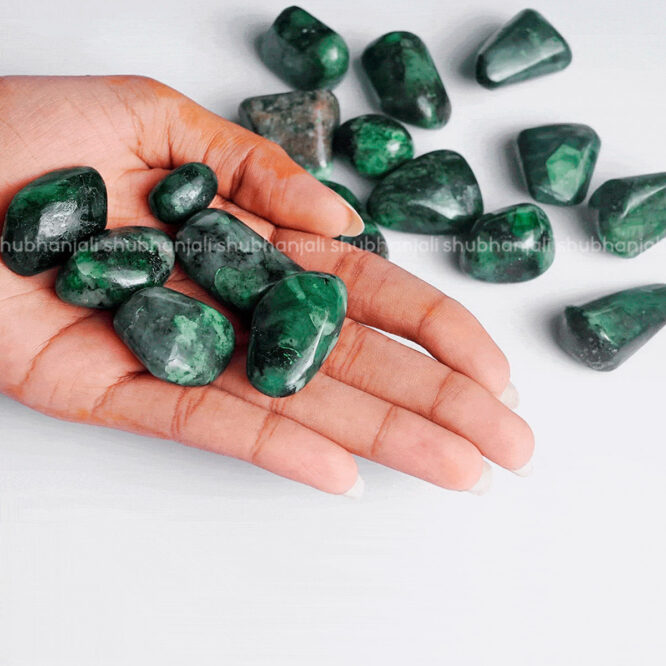 Tumble Stones | Buy Online Natural Emerald Crystal Tumble Stone ...